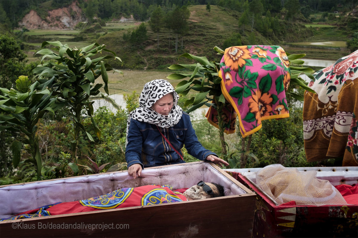 Ma’nene Miscellanous – Indonesia | Dead and Alive Project