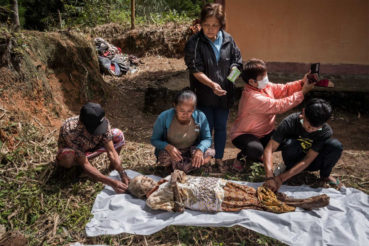 Ma’nene Miscellanous – Indonesia | Dead and Alive Project