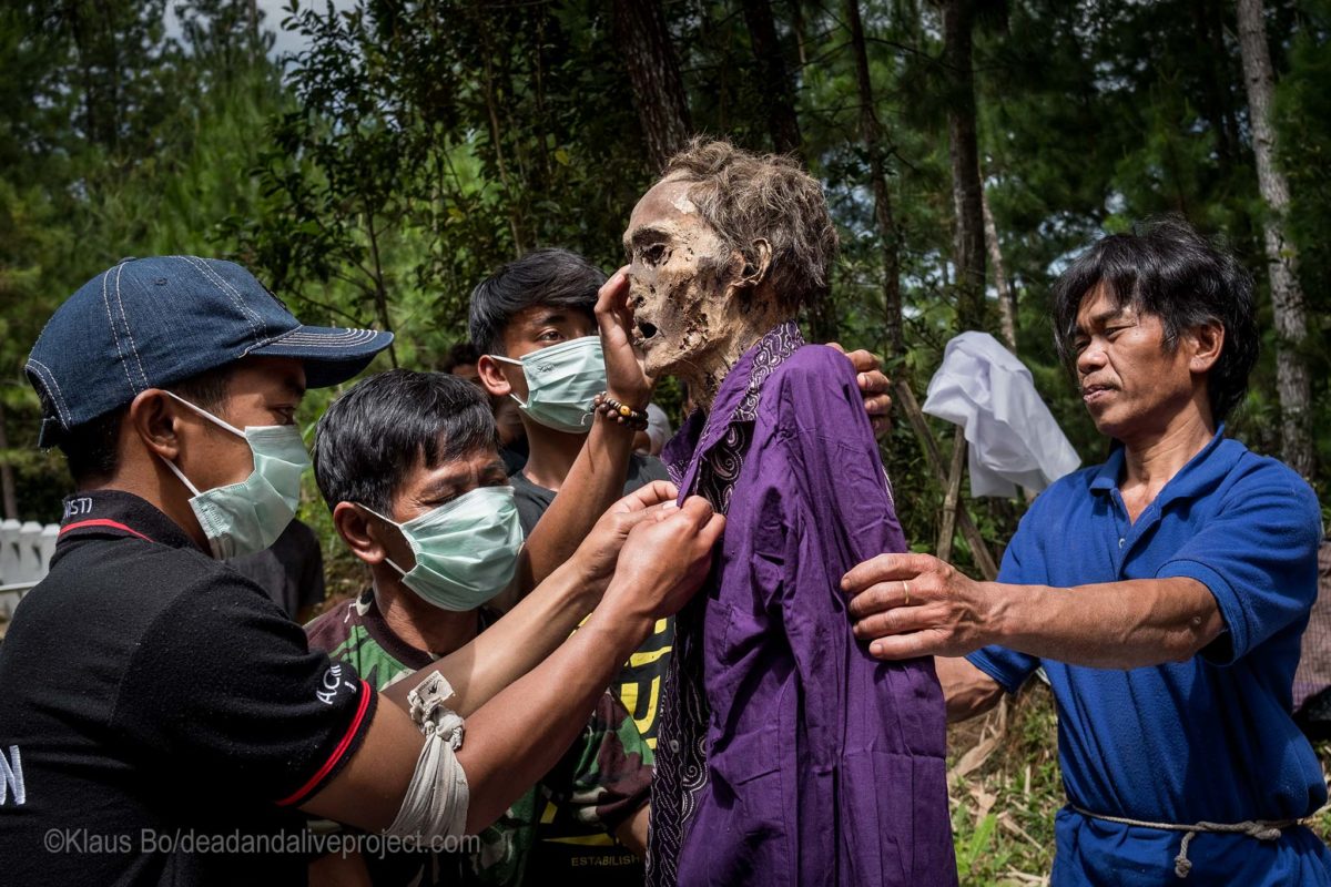 Ma’nene Miscellanous – Indonesia | Dead and Alive Project