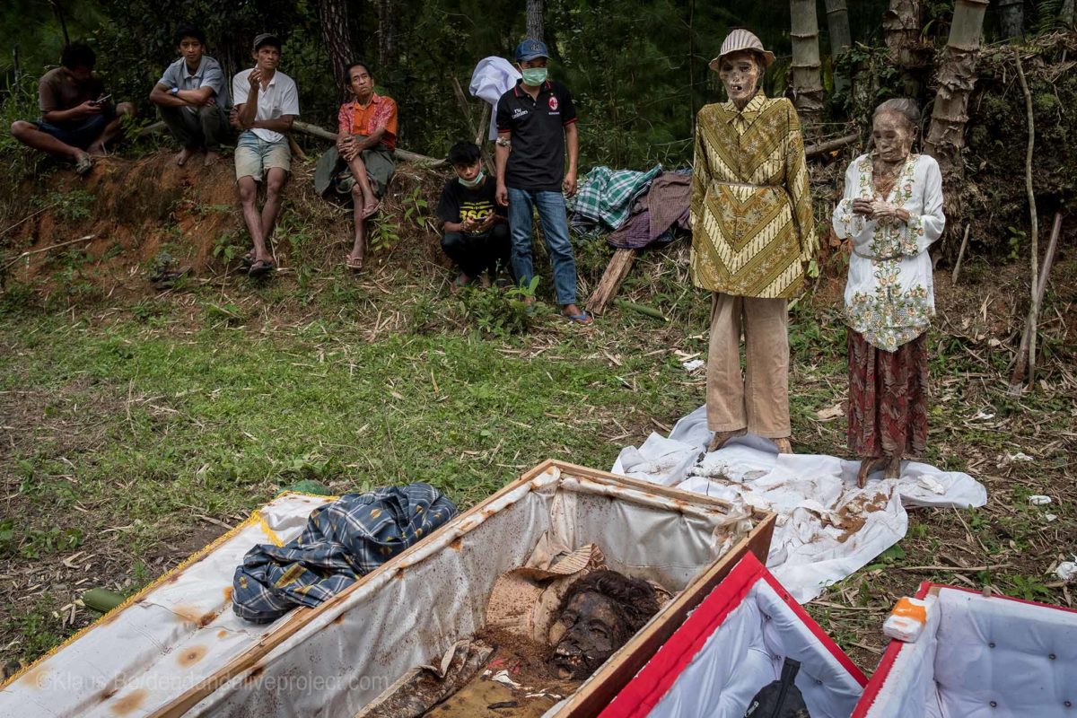 Ma’nene Miscellanous – Indonesia | Dead and Alive Project