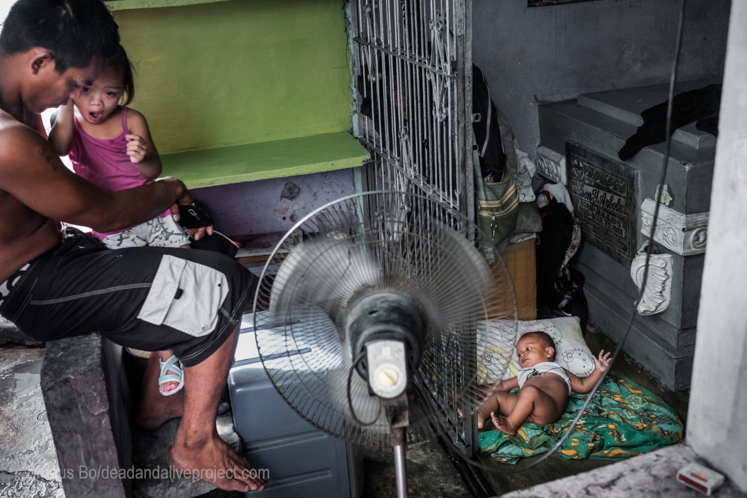 Living With the Dead – Philippines | Dead and Alive Project