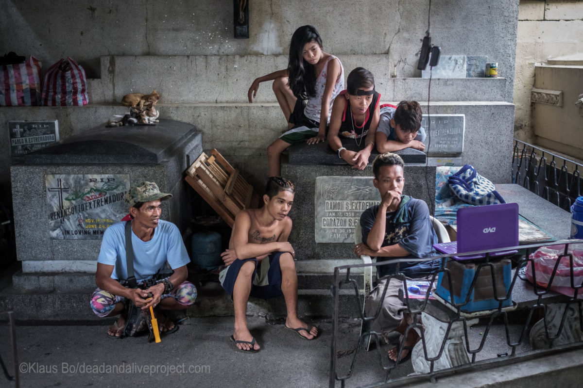 Living With the Dead – Philippines | Dead and Alive Project