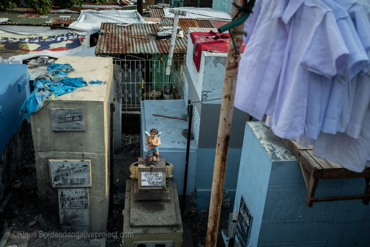 Living With the Dead – Philippines | Dead and Alive Project